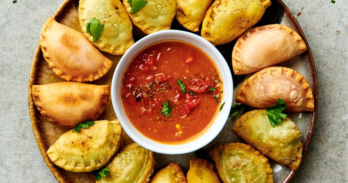 MINI EMPANADA CHICKEN PIRI PIRI › Royal Smilde